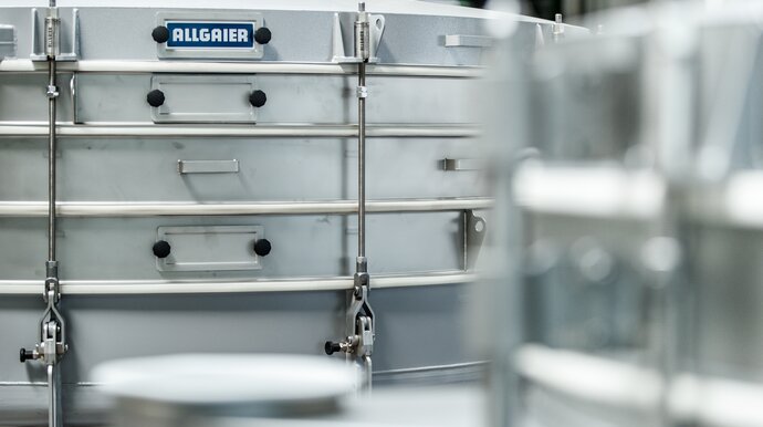 Vibration screening machine classifying & sorting | Allgaier